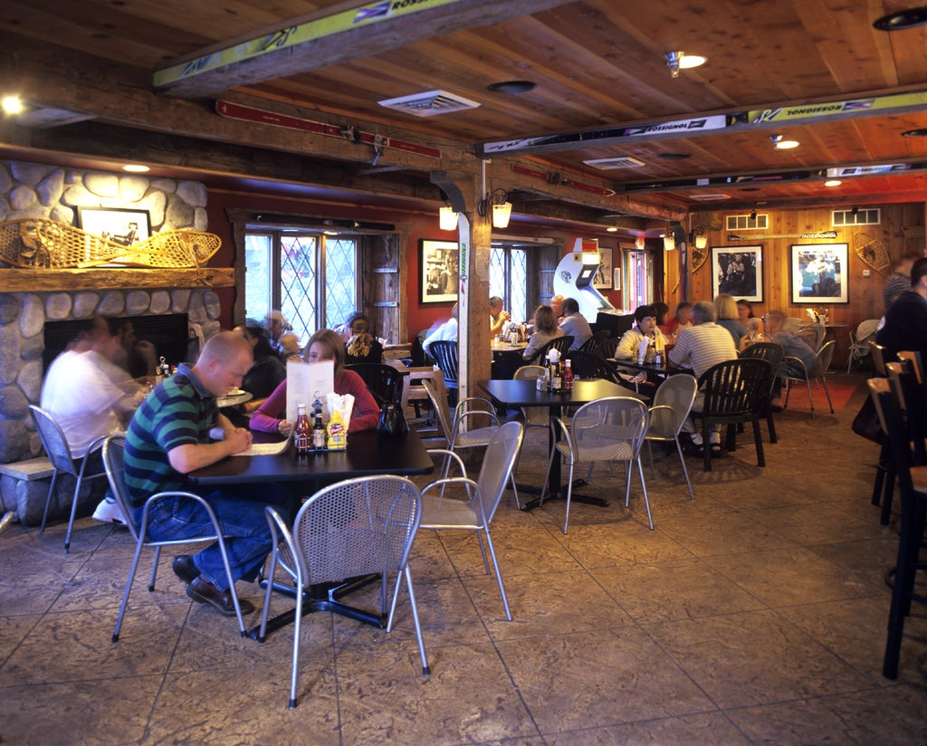 Pierson’s Grille and Spirits | SKI