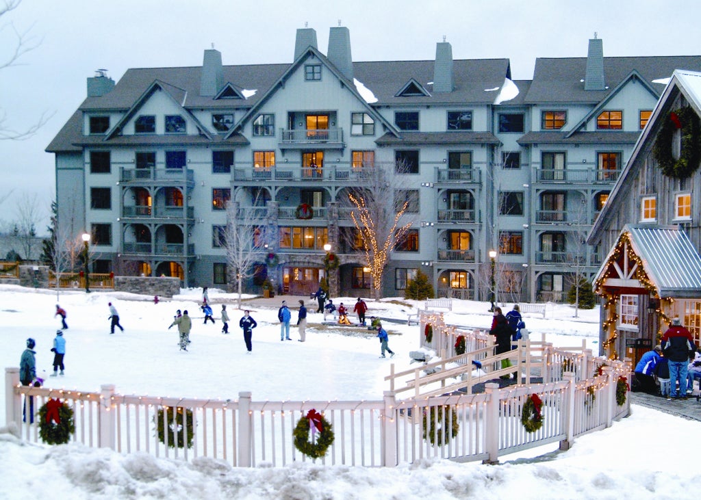 Village Commons Ice Skating | SKI