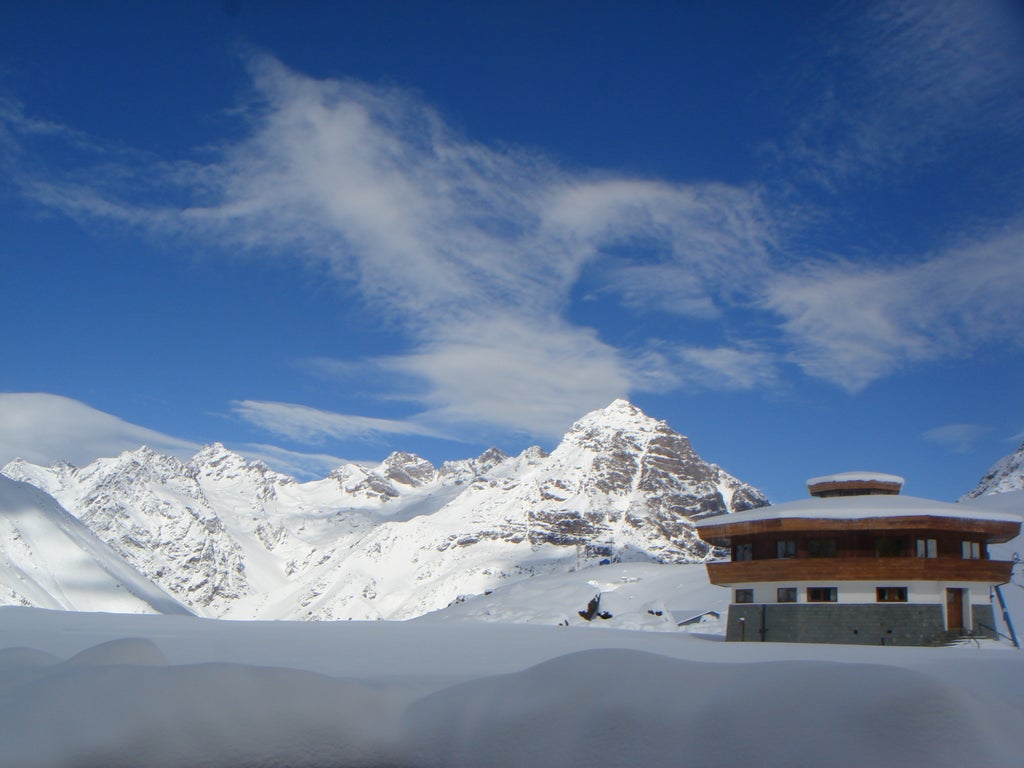 It's Snowing in South America | SKI