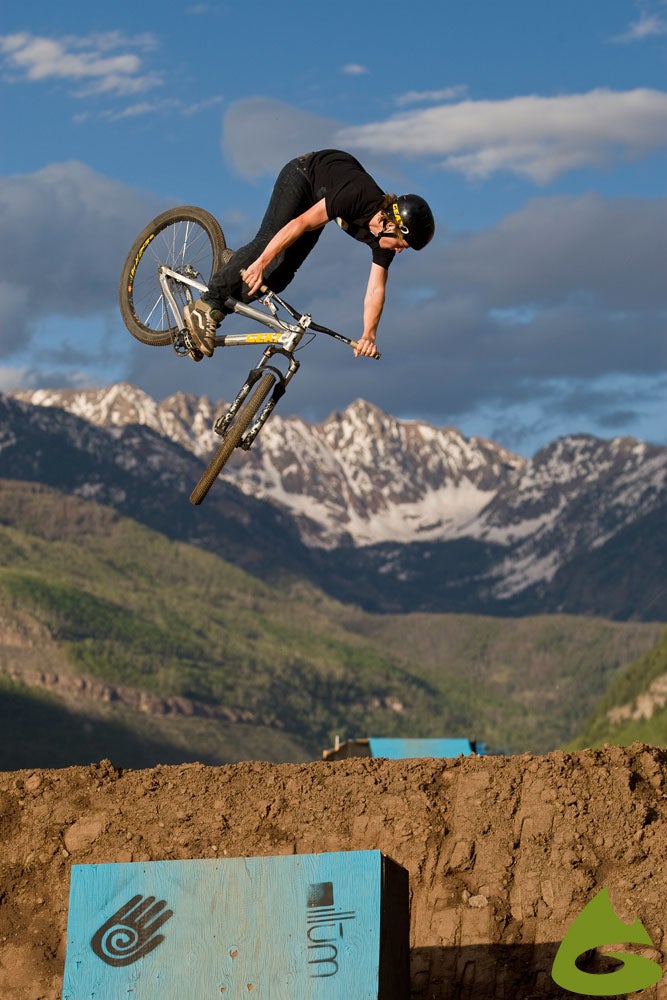 2012 Teva Mountain Games Slopestyle Mountain Biking | SKI