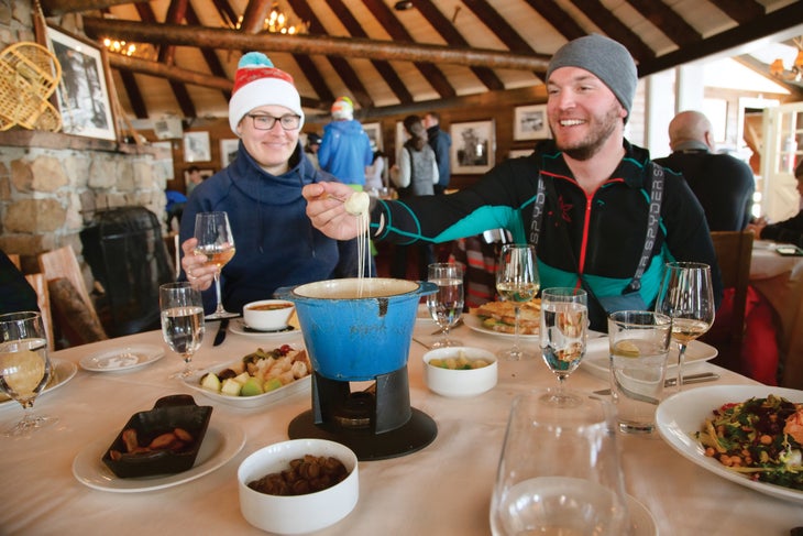 Where to Eat at the Top 5 Resorts in the West for Dining | SKI