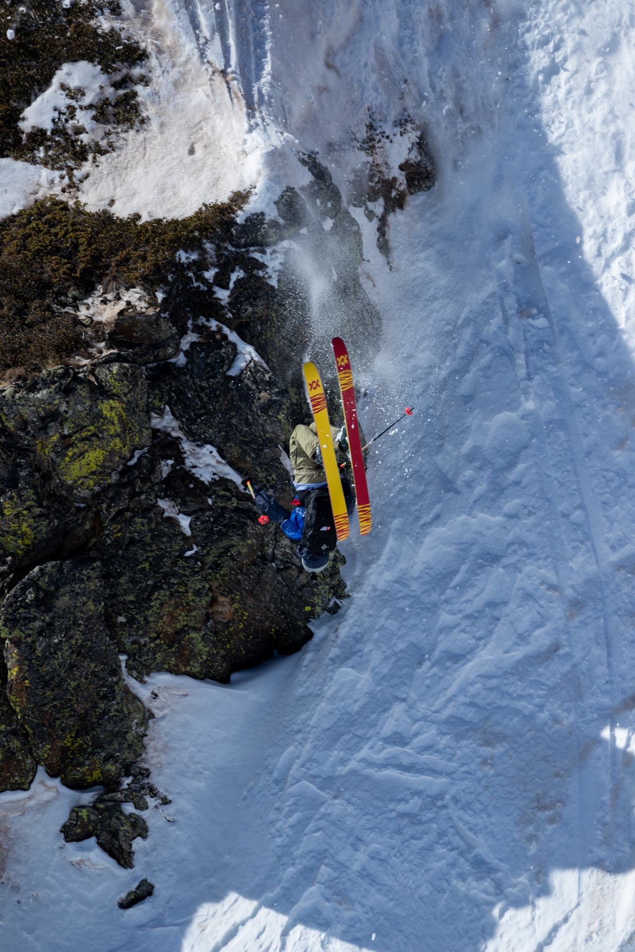 ski freeride crashes