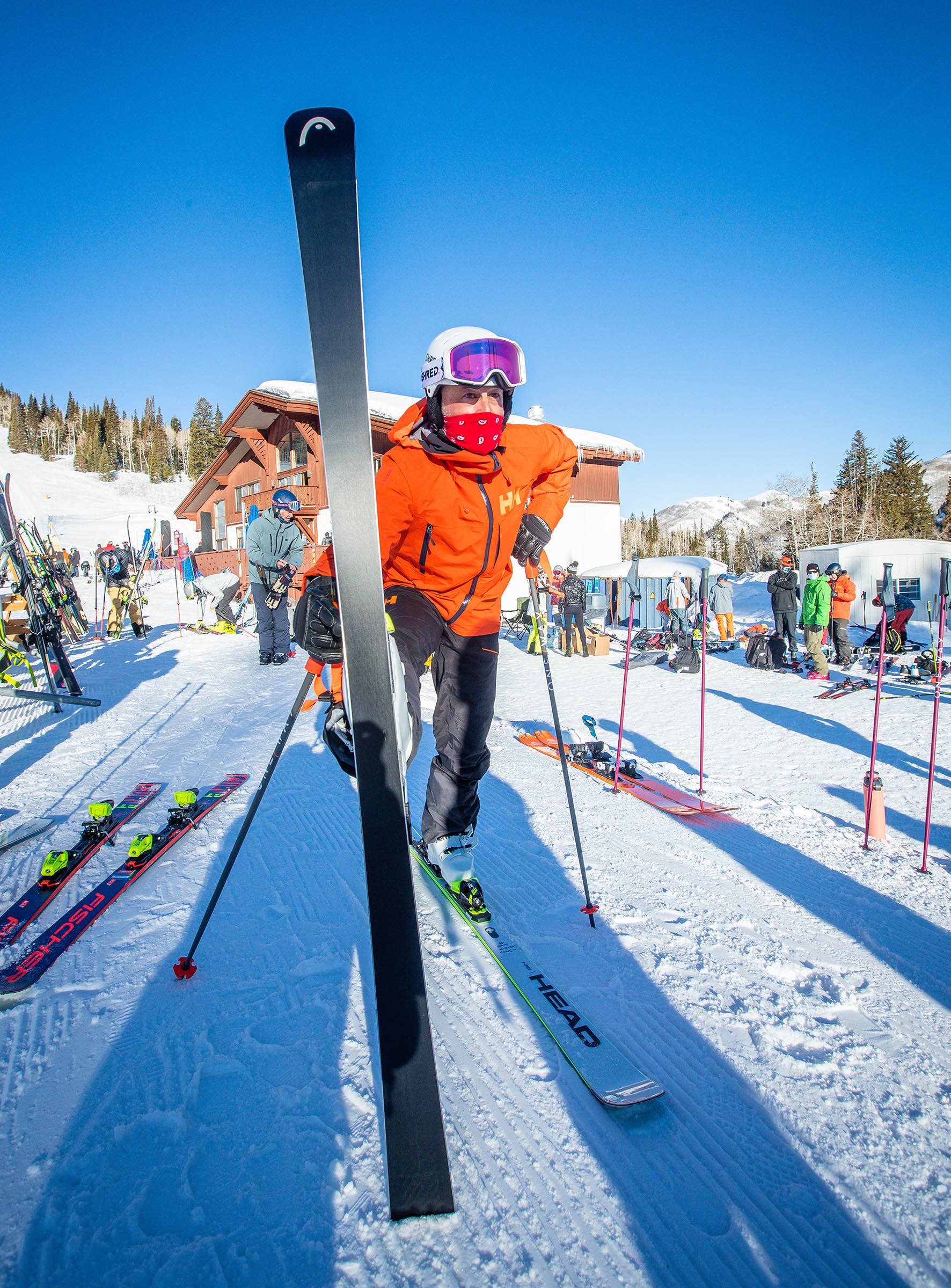Carving vs. Frontside Skis—What’s the Difference?
