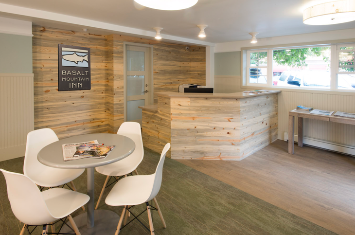 Guide to Skiing Aspen on a Budget | SKI