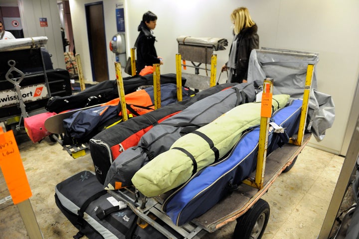 Ski Shipping Services Comparison | SKI