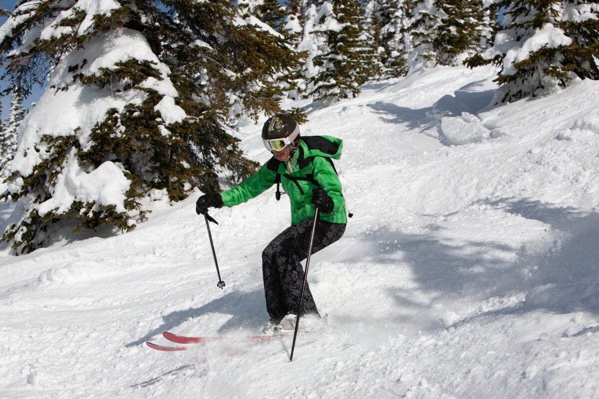 How to Keep Your Knees in Skiing Shape | SKI