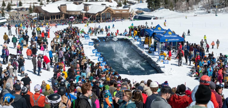 8 Spring Ski Pass Deals You Don’t Want to Miss | SKI