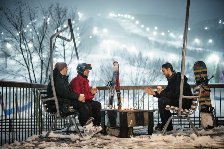 The Local’s Guide to Skiing and Après Fun in Québec | SKI