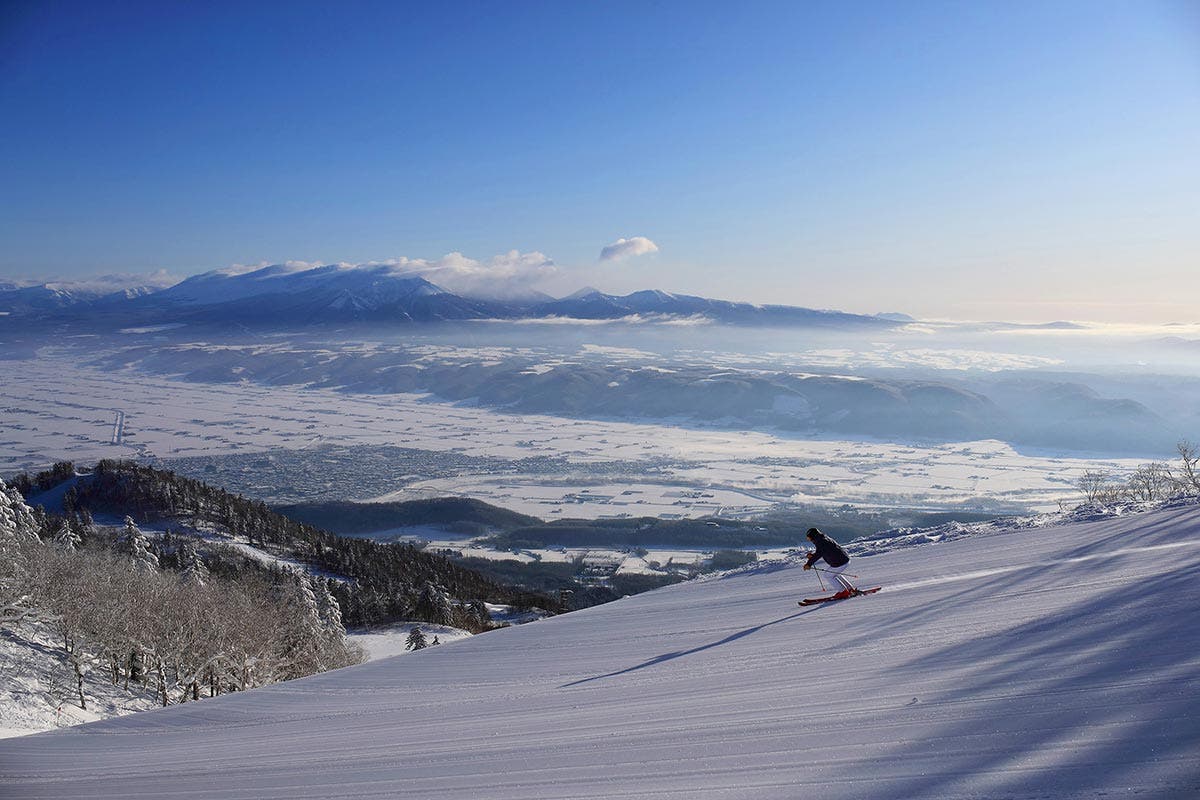 How (and Where) I Skied Japan on a Budget