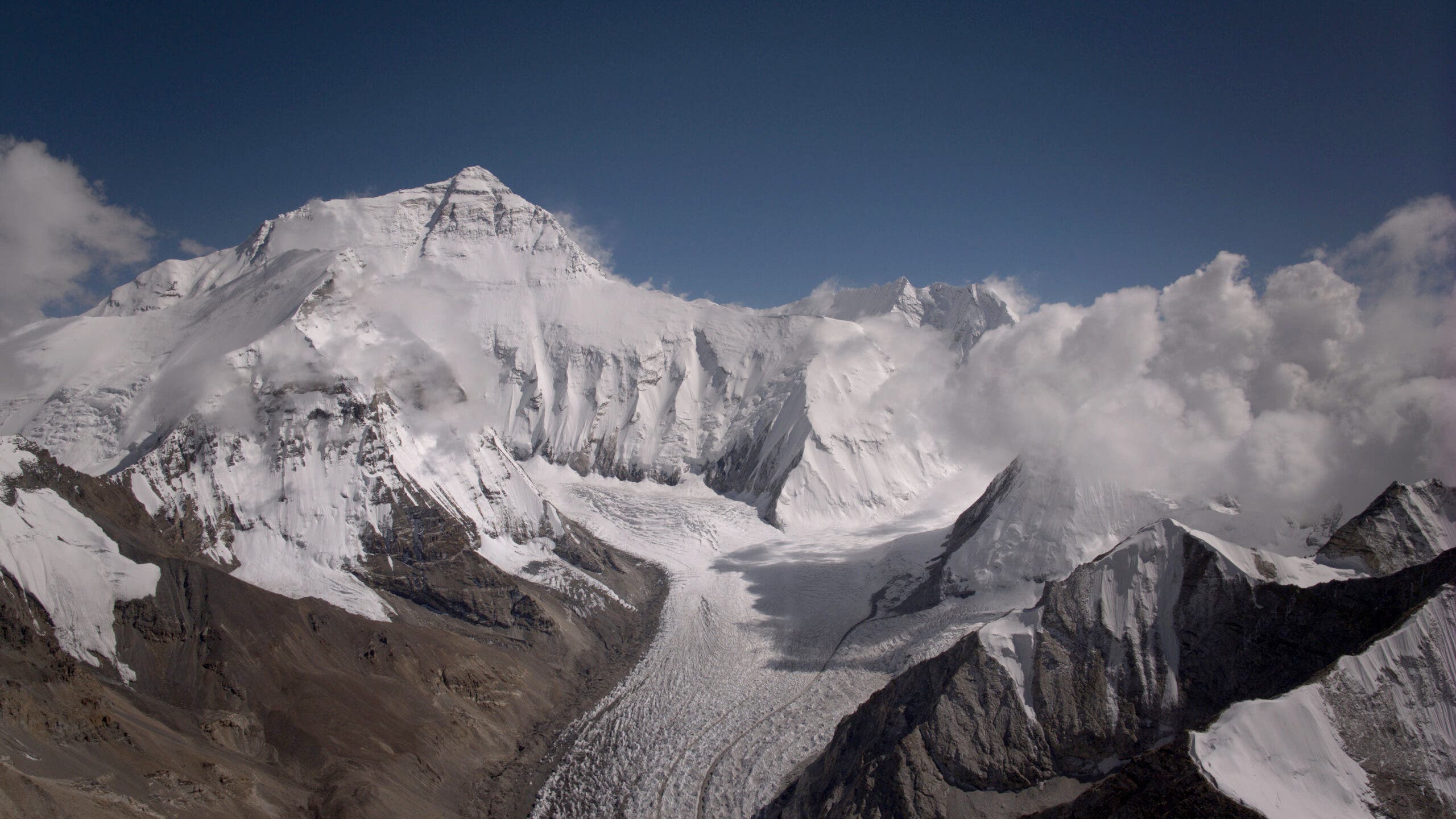 Jim Morrison Completes “Most Audacious Ski Run in History” | SKI