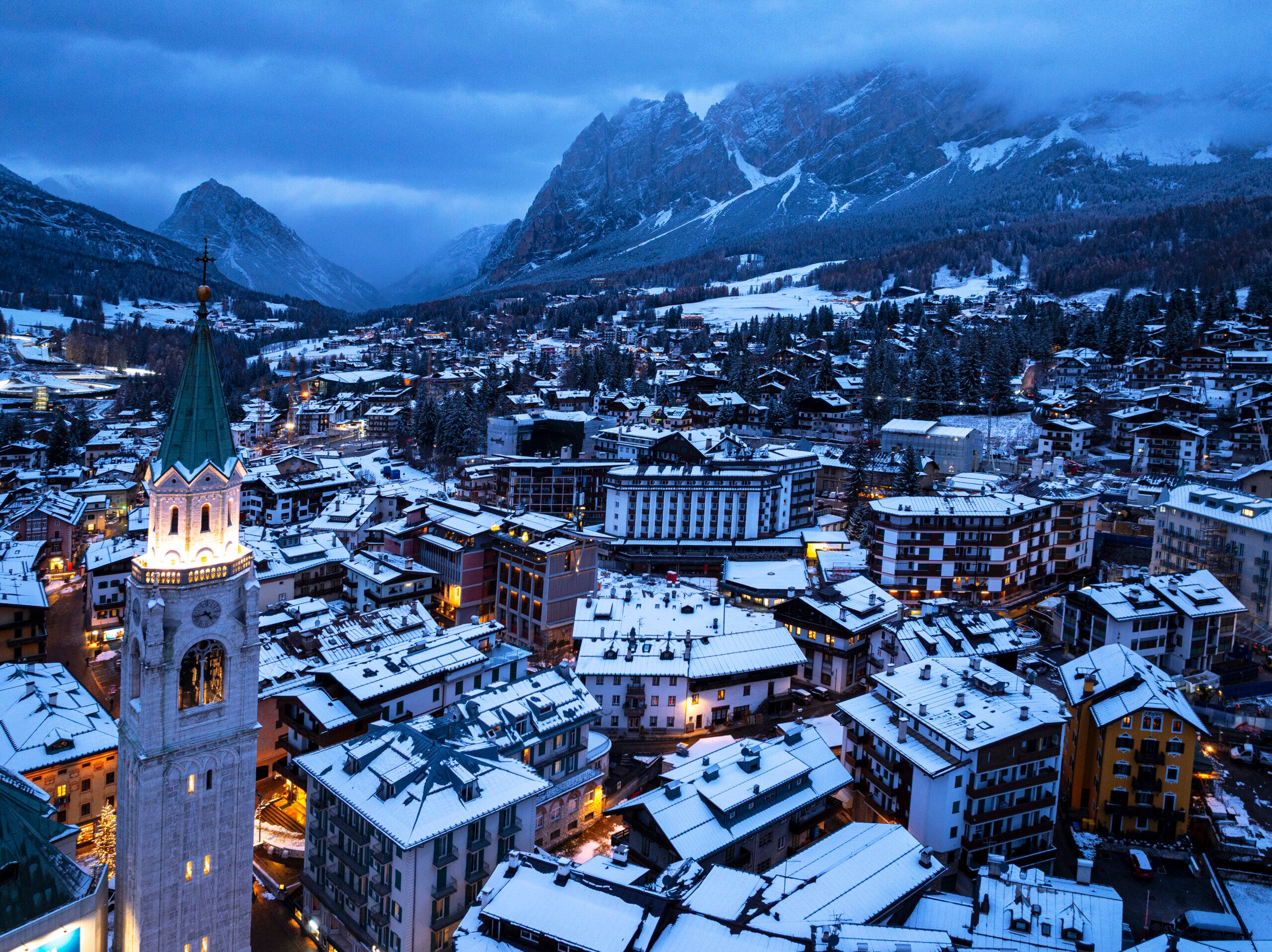 Ski Traveler's Guide to Cortina | SKI